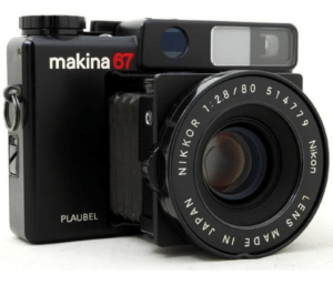 5 Fantastic 6x7 Medium Format Film Cameras to Create Beautiful Photos With
