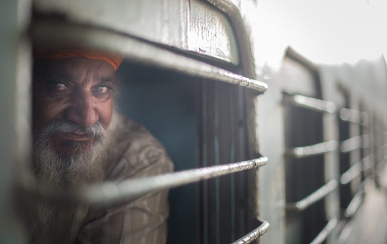 Train Full Of Emotions Is a Series of Telling Portraits Shot on a Train ...