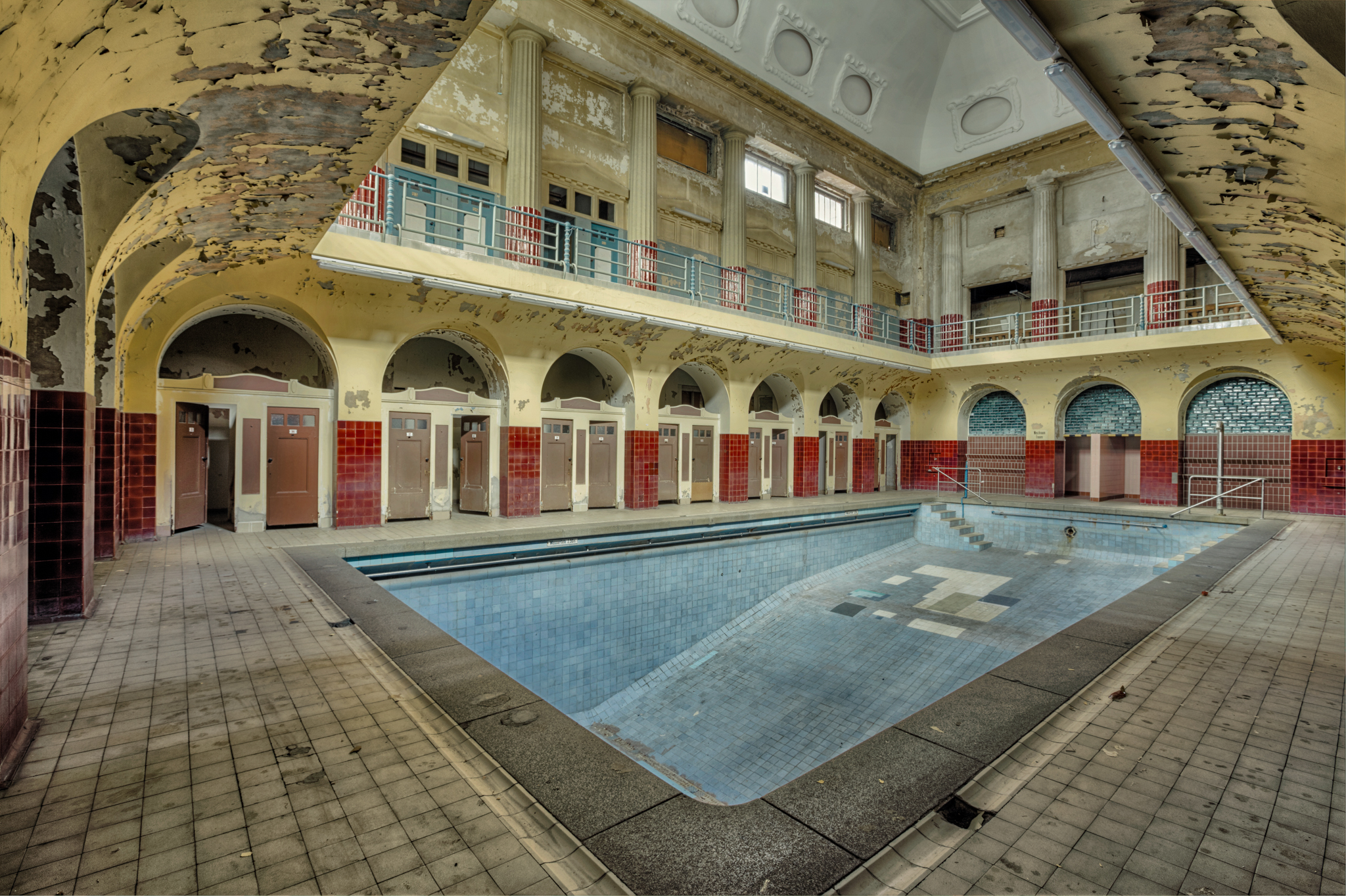 These Urban Decay Photos Turn Abandoned Buildings Into Work of Art