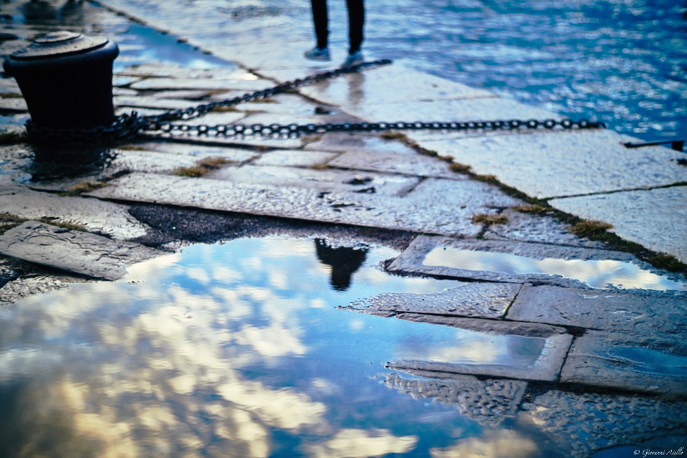 Giovanni Aiello Captures Candid And Spontaneous Moments in the Street
