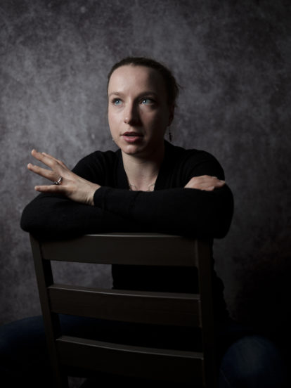 The Best Sitting Poses for the New Portrait Photographer