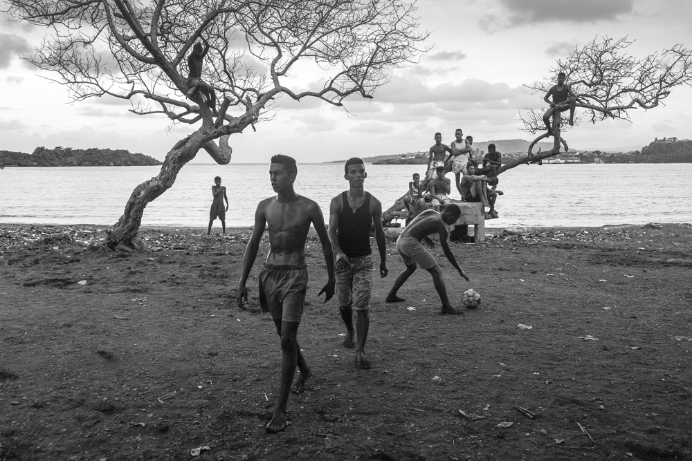 Sam Parkes Shows the Poetic Side to Cuba's Everyday Scenes