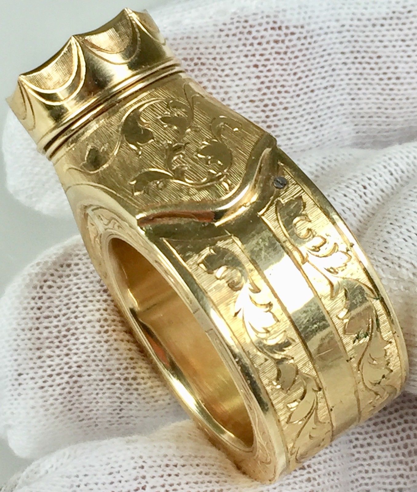 This 14K Solid Gold Ring is Actually a Soviet Era Spy Camera