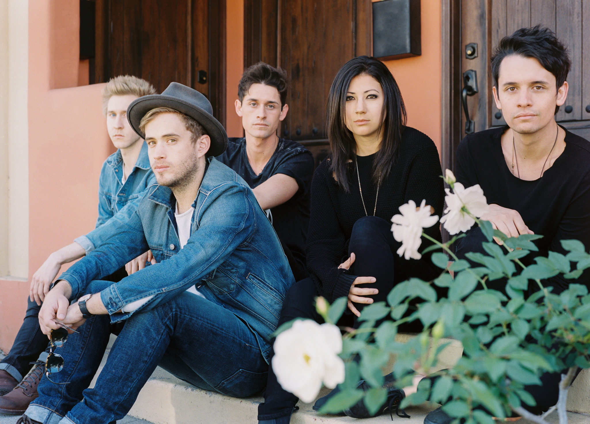 Courtney Coles: Photographing Musicians the Way Their Music Sounds