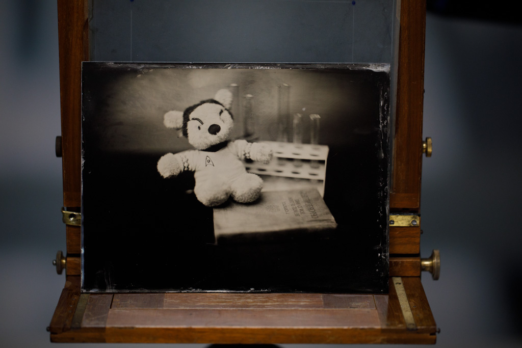Here's an Ultra Macro Look at How the Wet Plate Collodion Process Works