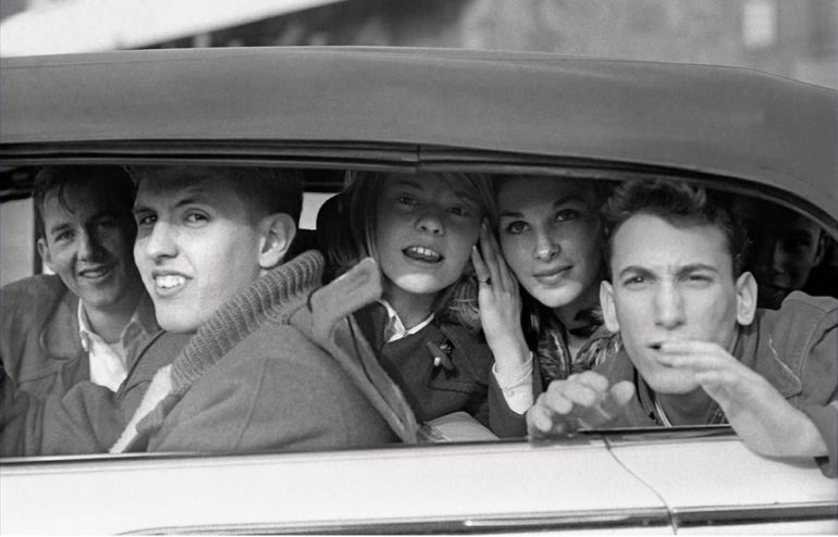 Beatles Fans in 1964 Ringo Starr Photo Recreate Iconic Shot