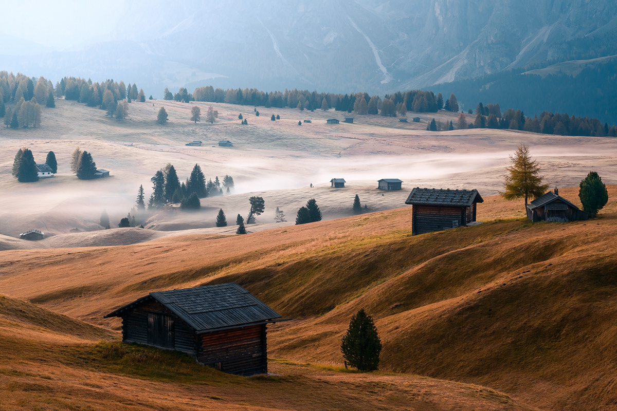 Stian Klo: Stunning Color Palette of Northern Italy's Autumn Landscapes