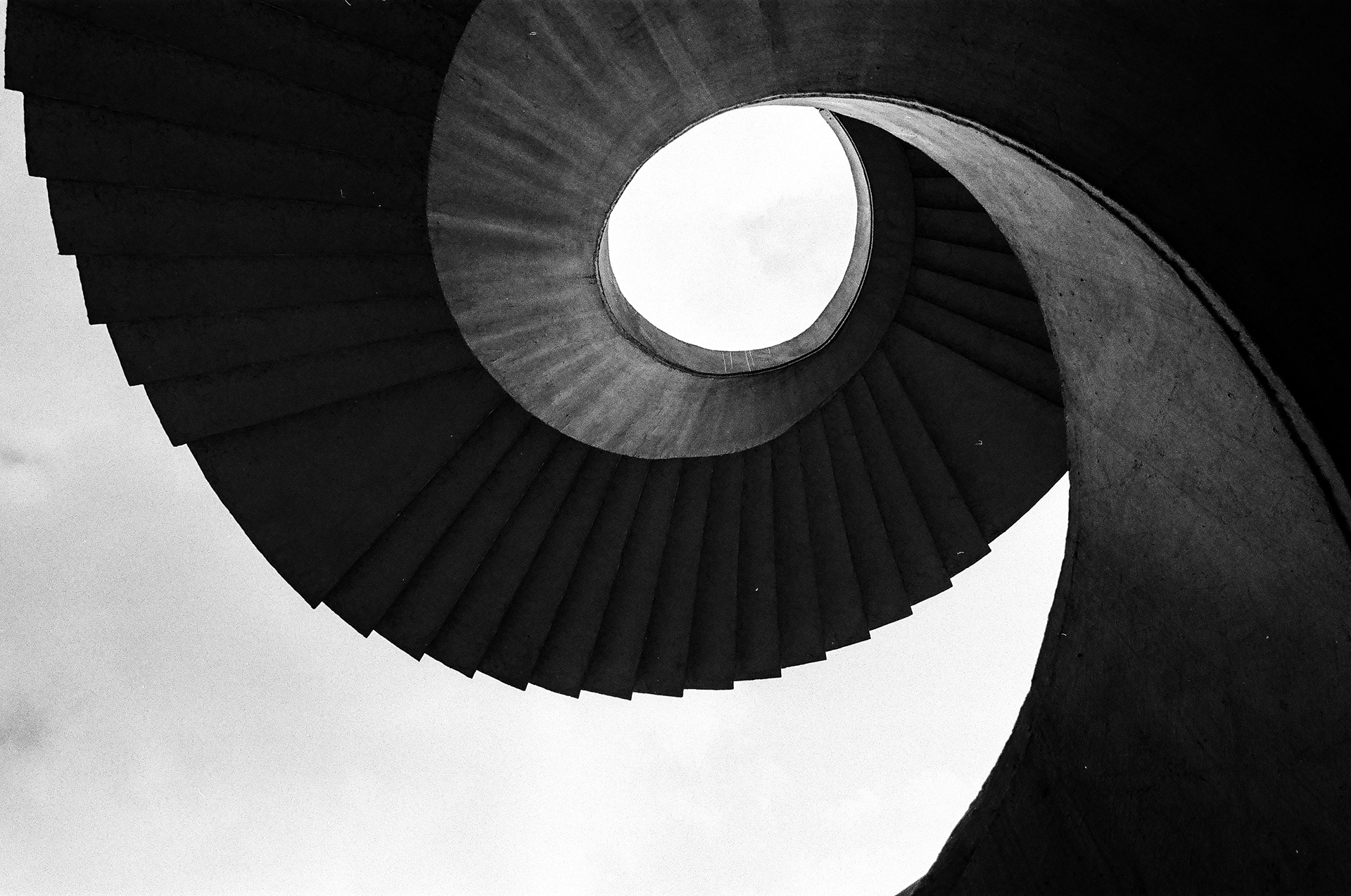 Erik Witsoe Uses Rollei Superpan 200 to Shoot Street Photography