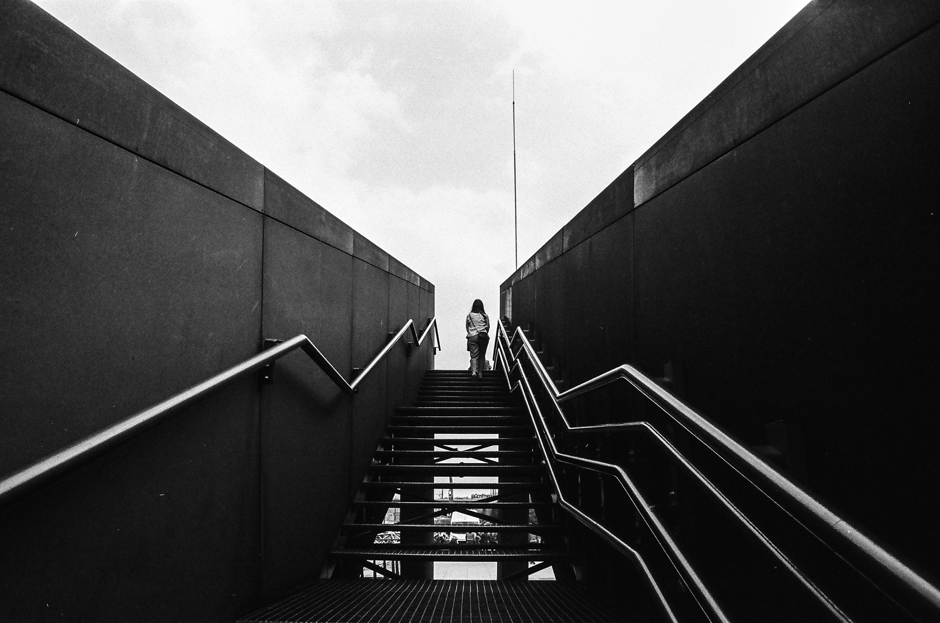 Erik Witsoe Uses Rollei Superpan 200 to Shoot Street Photography