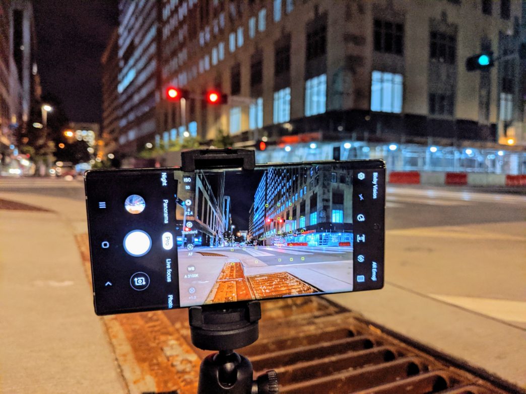 Are Digital Cameras Done for Thanks to New Smartphone Tech?