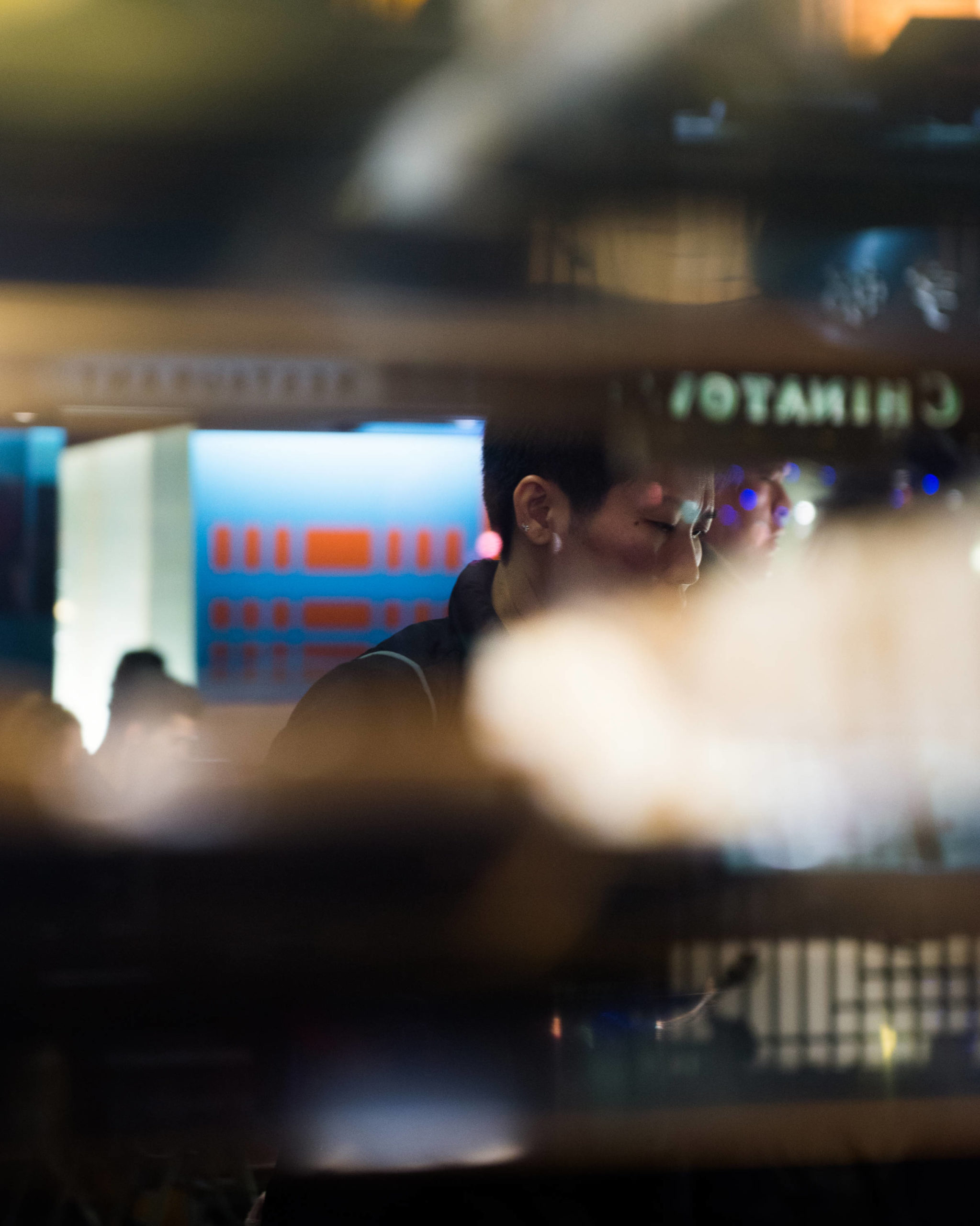 How To Shoot Street Photography at Night and be Creative
