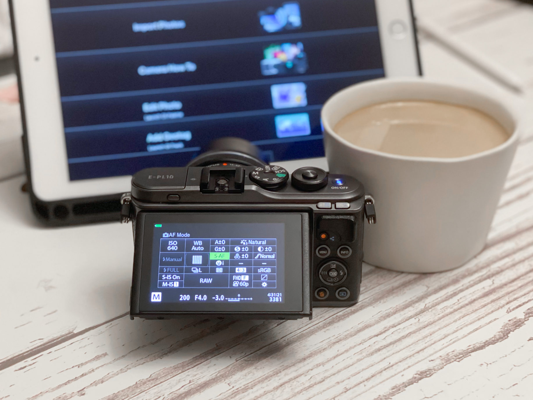 A Great Step up From a Smartphone: Olympus Pen E-PL10 Review