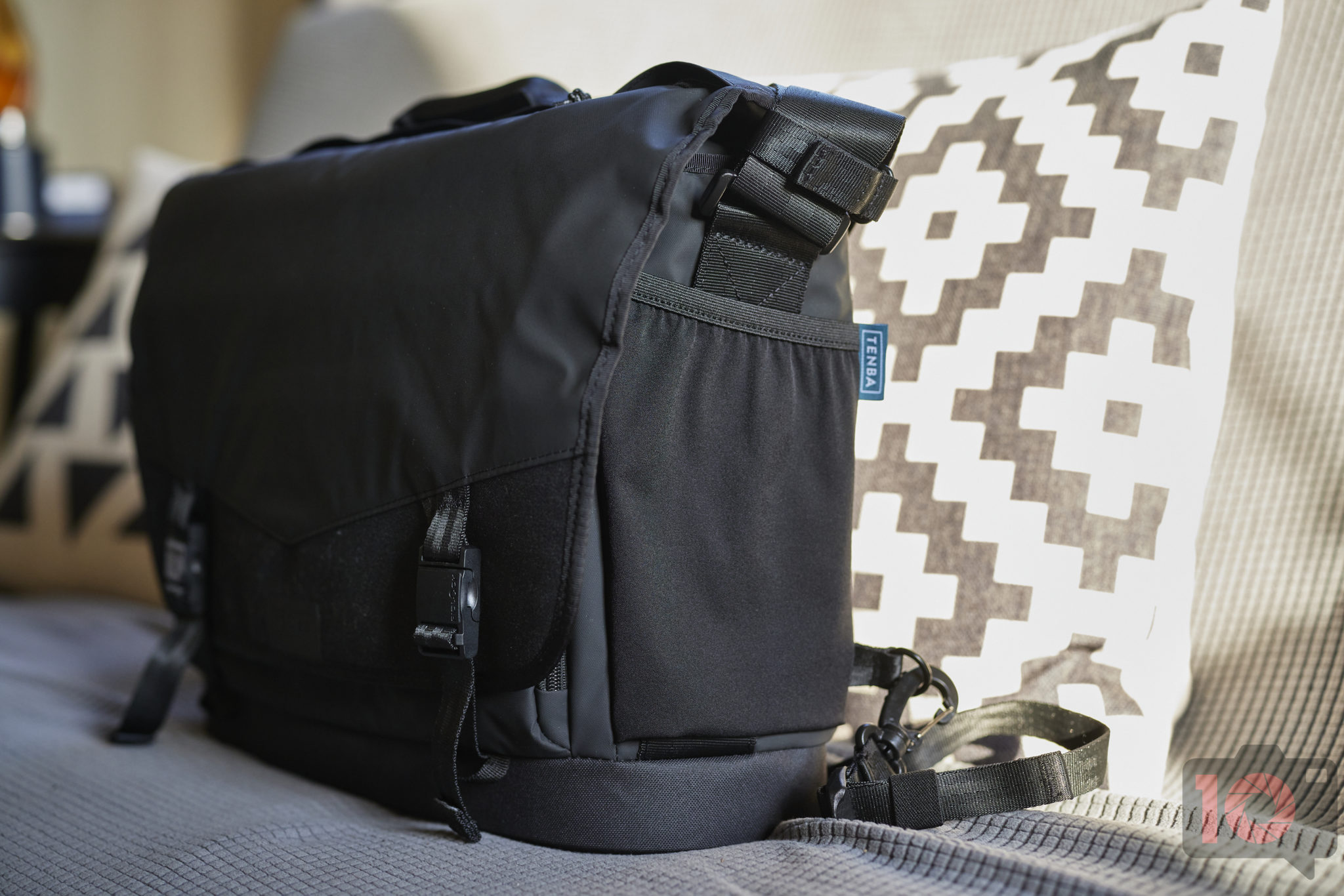 The Best Messenger Bag Ever. Tenba DNA 16 Slim Review