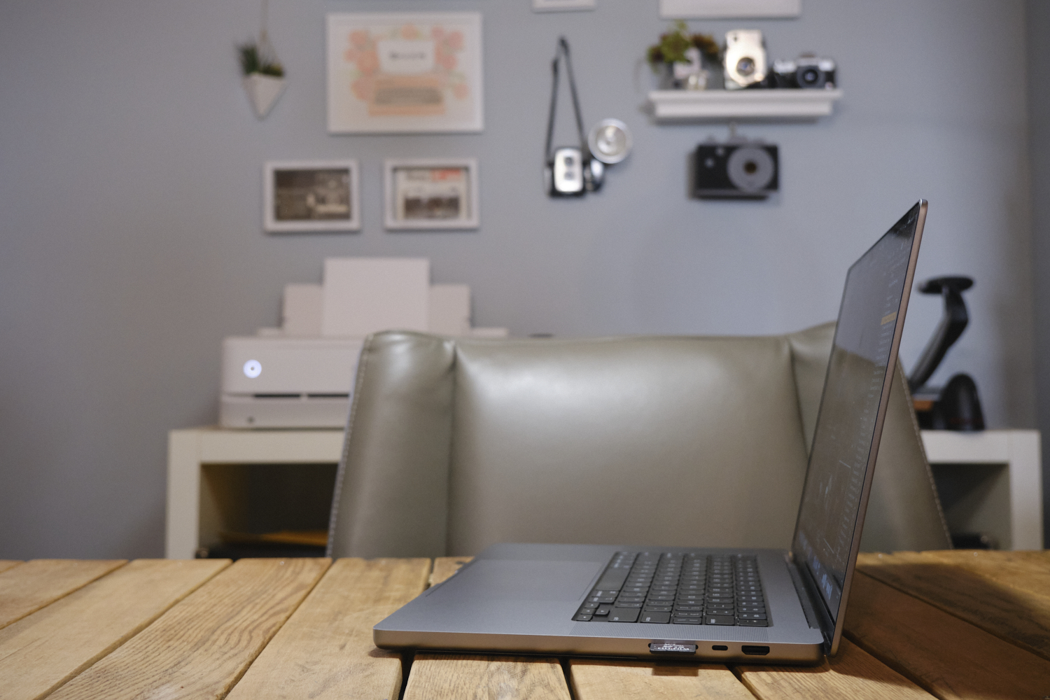 Will Photographers Love It? 2021 MacBook Pro Review, M1 Pro