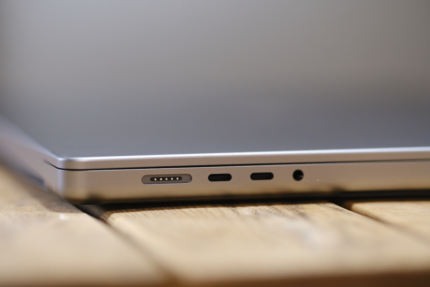 Will Photographers Love It? 2021 MacBook Pro Review, M1 Pro