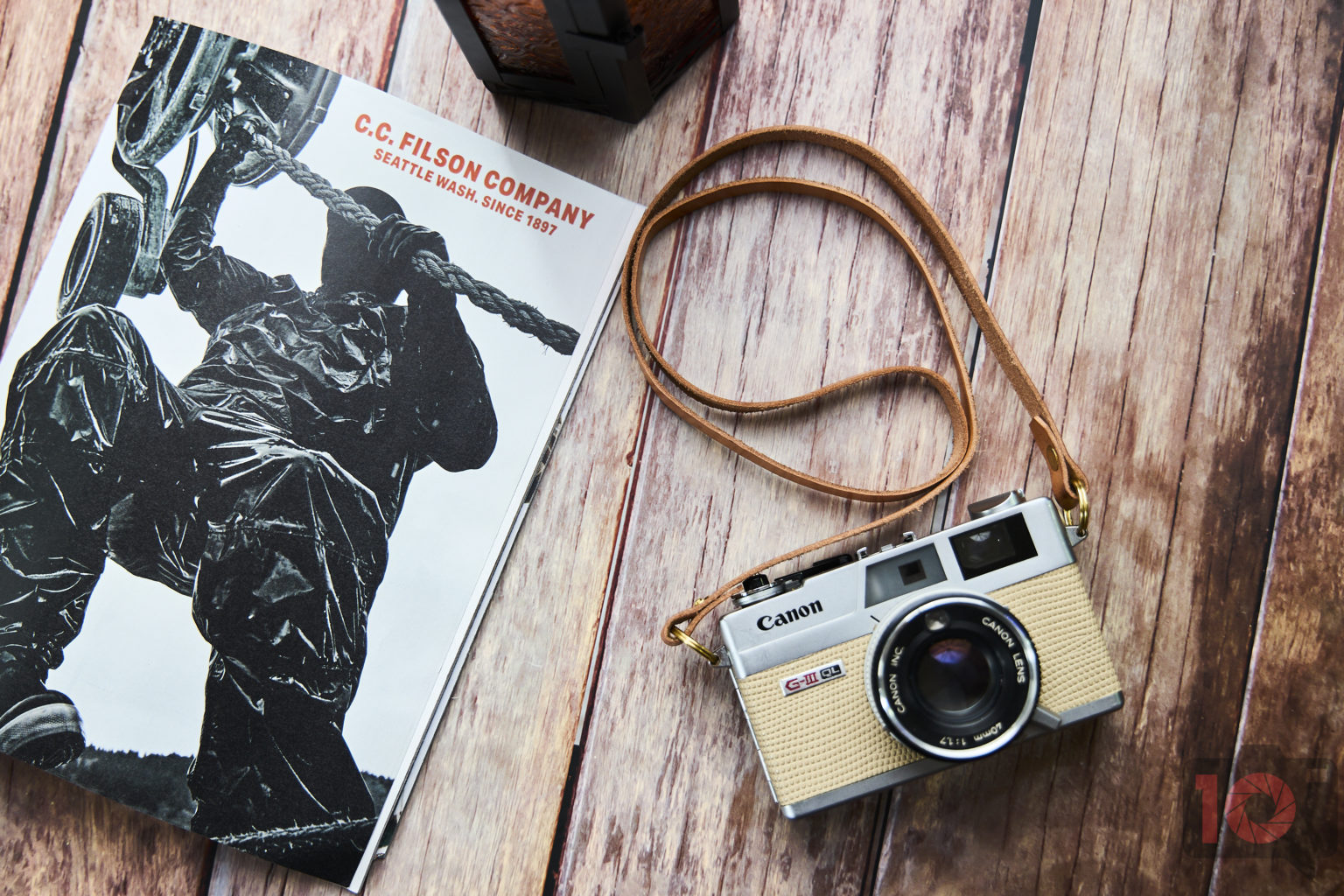 A Guide for Photographers on the Types of Camera Straps