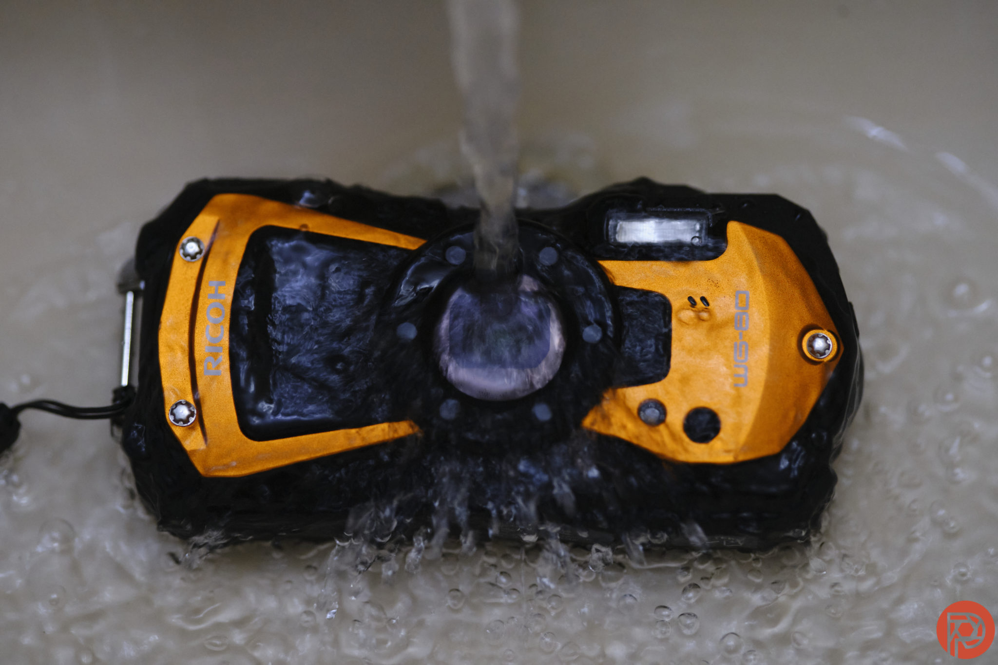 Ricoh WG-80 Review: It's Hard to Destroy, But Obnoxious