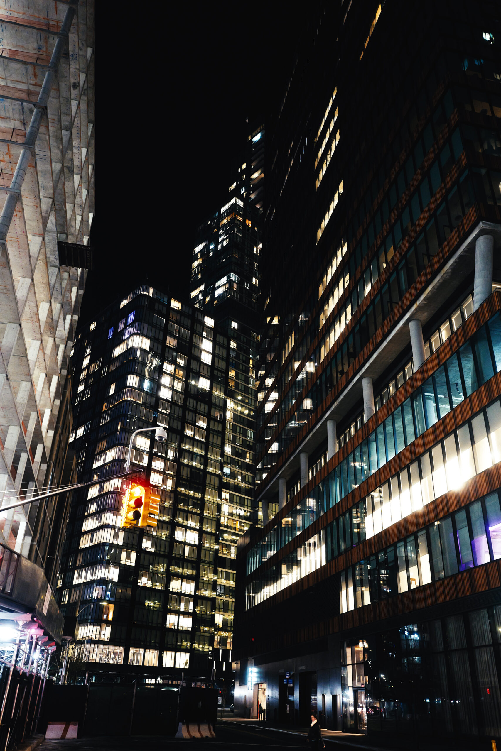 Tips for Beginners on Shooting Night Photography in Big Cities