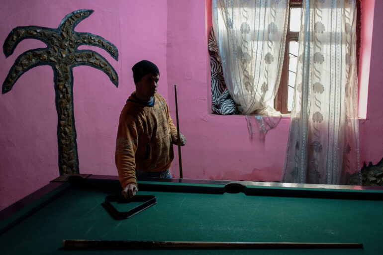 Ghebosu Florin Emil Channels the Romance of Cartier-Bresson