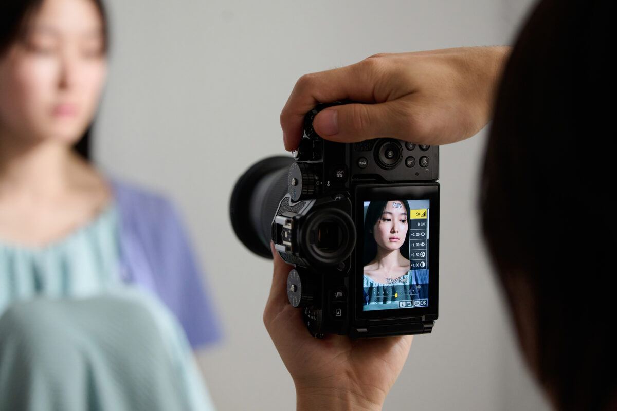The New Nikon Zf Meshes Retro Body With Full Frame Features
