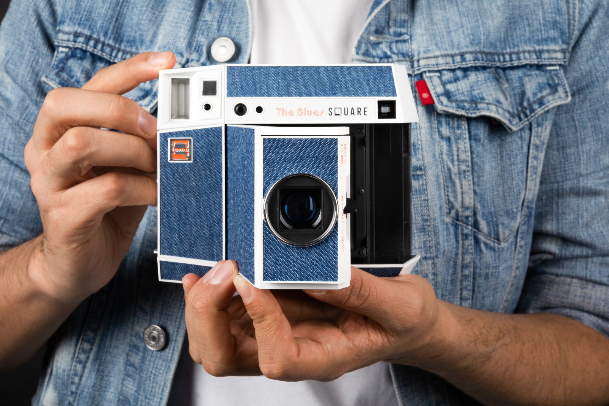 The New Lomo’Instant Square Glass Cameras Are Pure Nostalgia