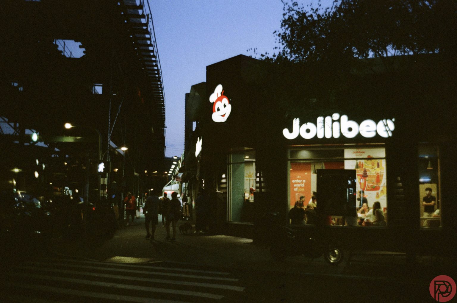 Lomography Lomochrome Color 92 Review: The Past is Alive