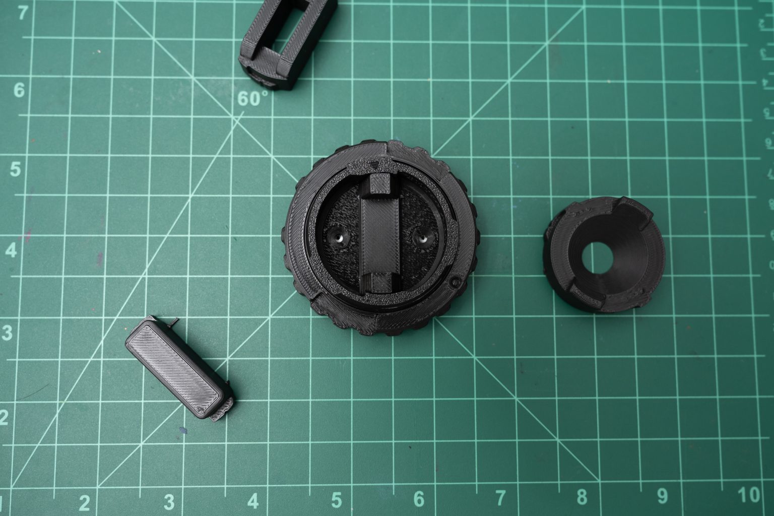 DispoLens Swiss Army Lens is a Lens That's All About Creativity